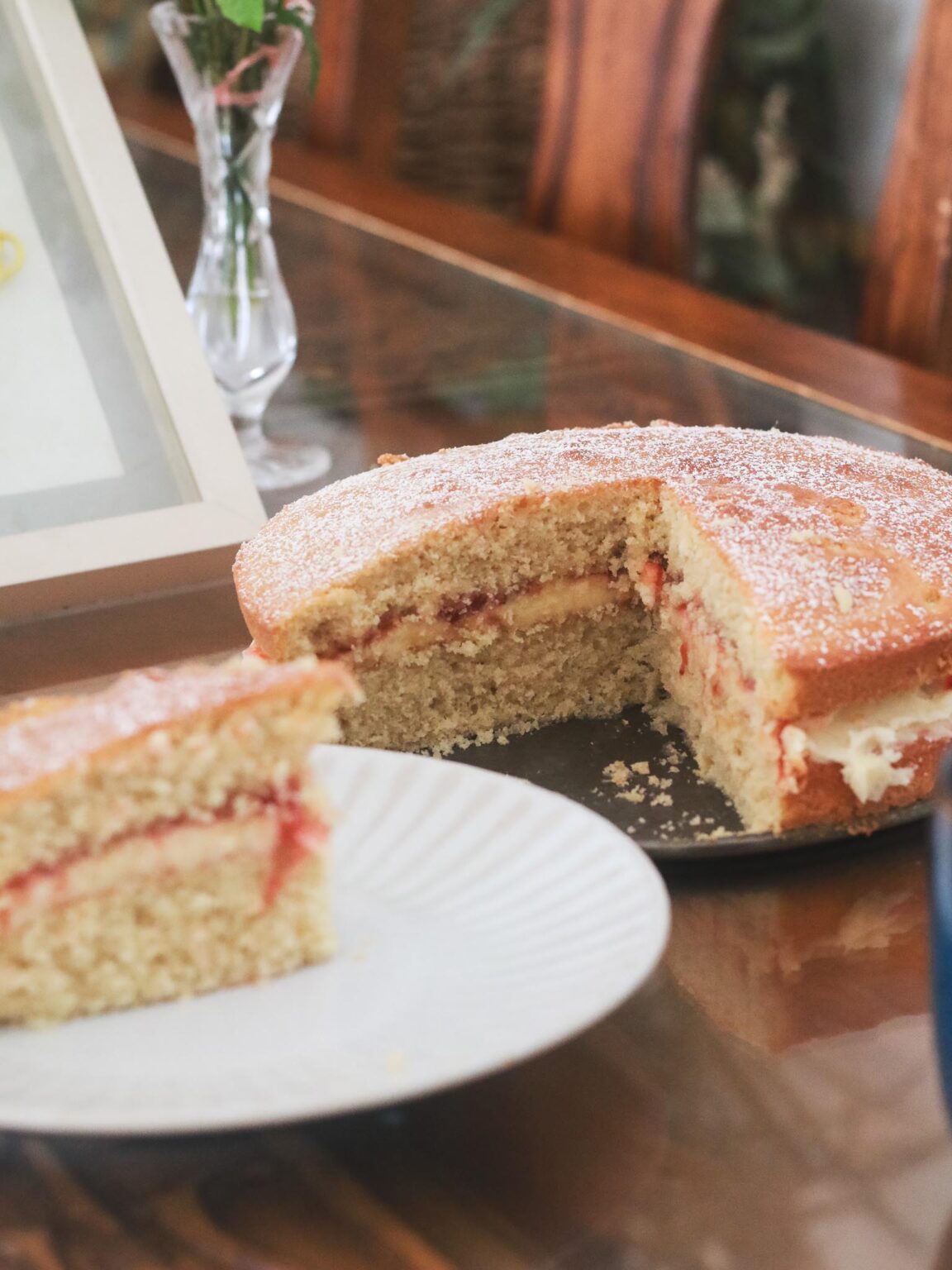 Wow! Victoria Sponge Cake with Coconut Flour